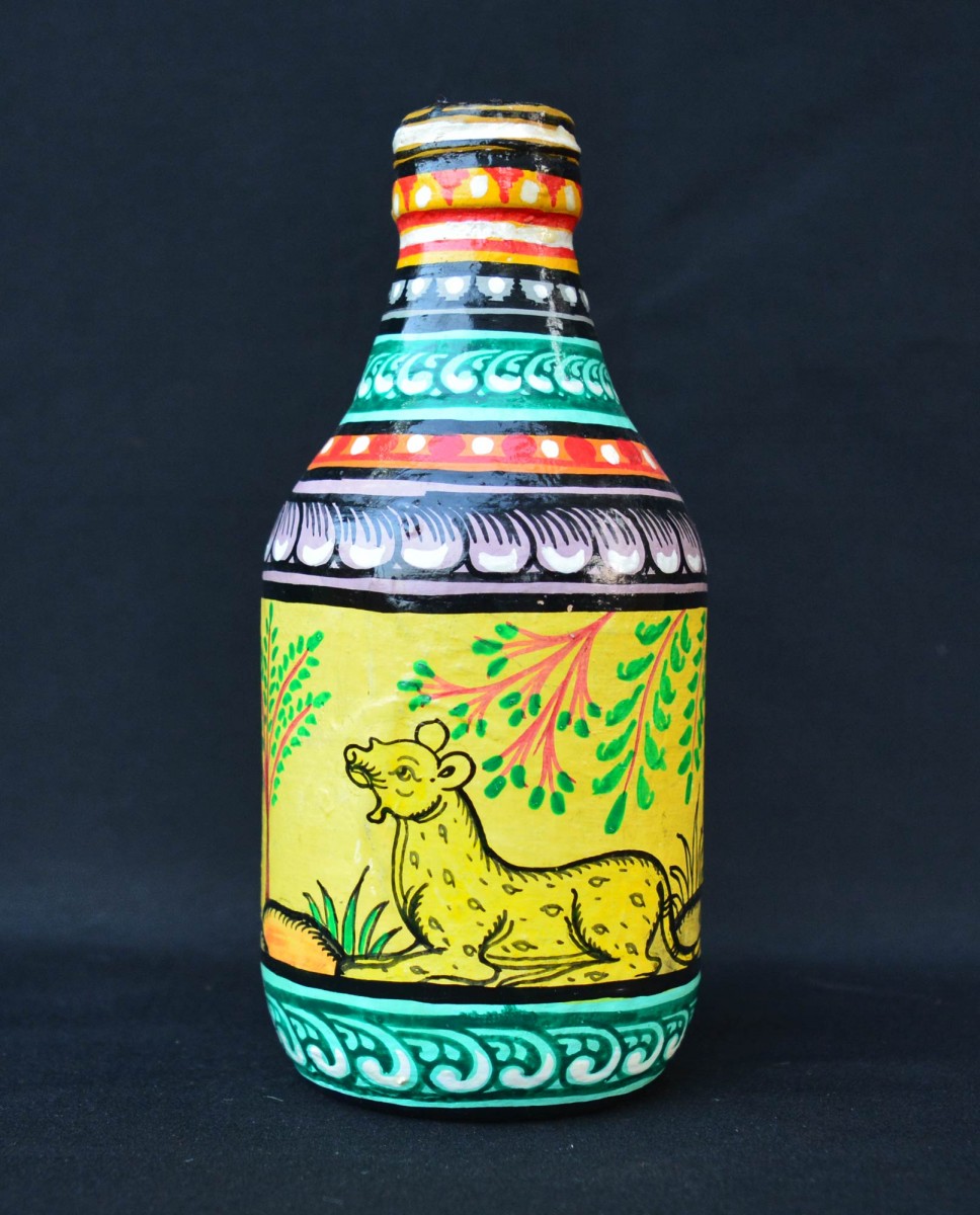 Painting bottles - CRAFTS ODISHA