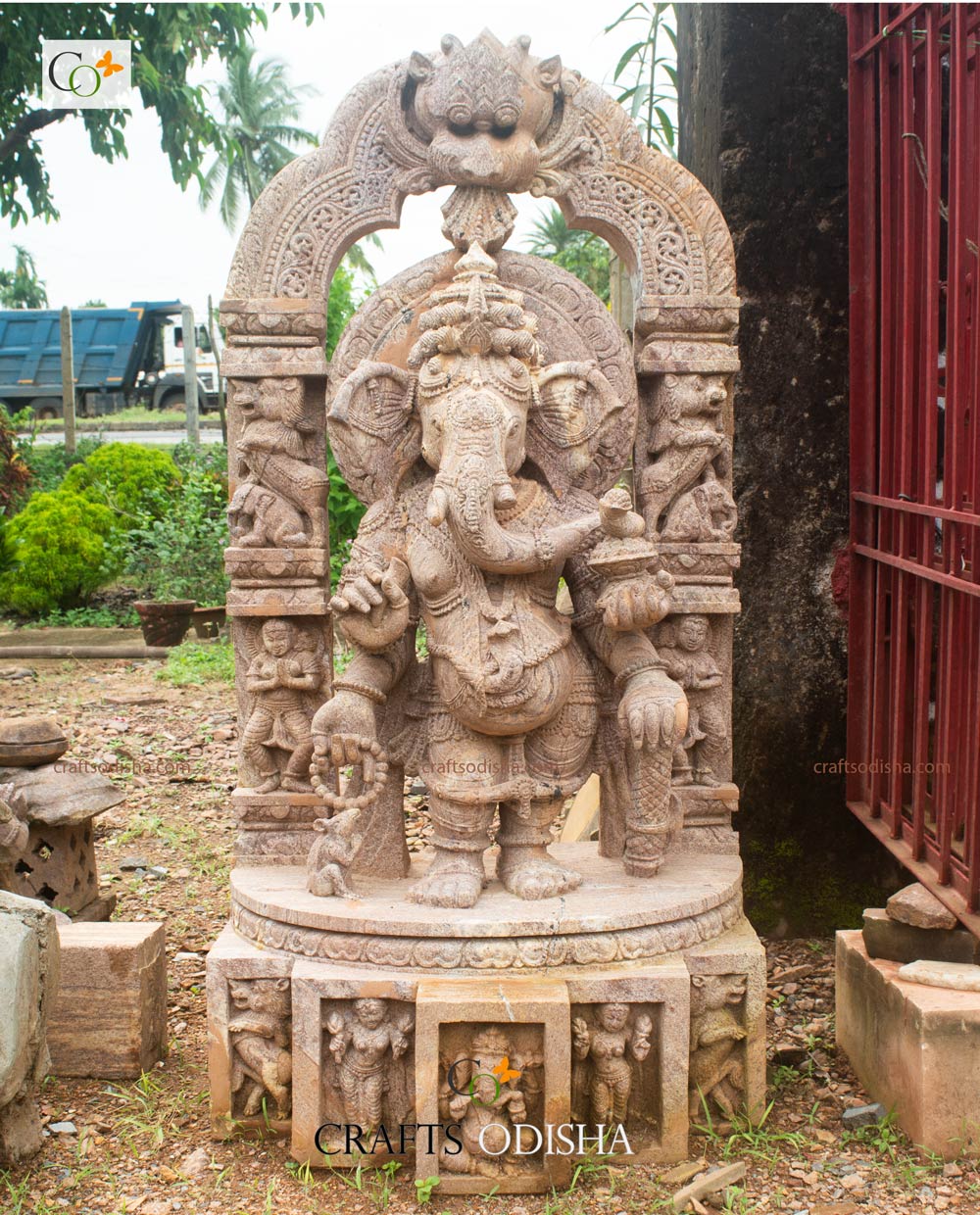 Sandstone 4 ft Big Decorative Standing Vastu Ganesh for Home and Garden ...